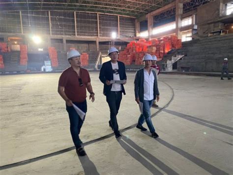 МҮОХ ны тэргүүн дэд ерөнхийлөгч Б Баттүшиг Мөрөөдөл биелэх мөсөн өргөө ний барилгын явцтай