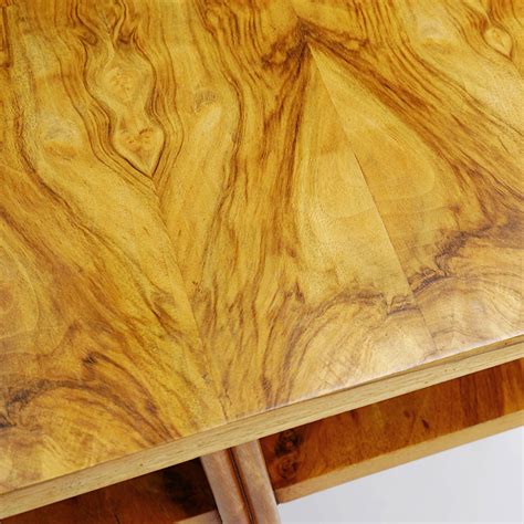 Two Story Table Novoretro
