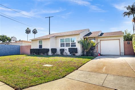 Angela Brown Firstteam® Real Estate