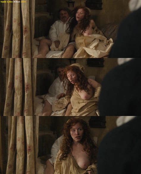 Sandy Lobry Nua Em Dumas