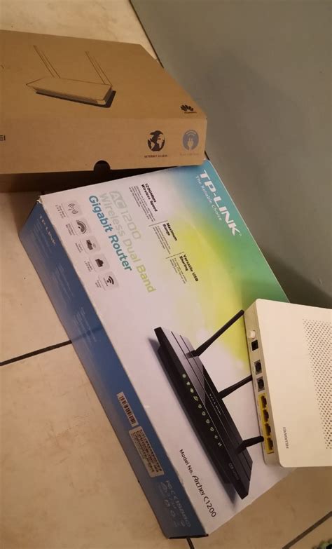 TP Link WiFi Router Huawei Optical Network Terminal Computers Tech Office Business