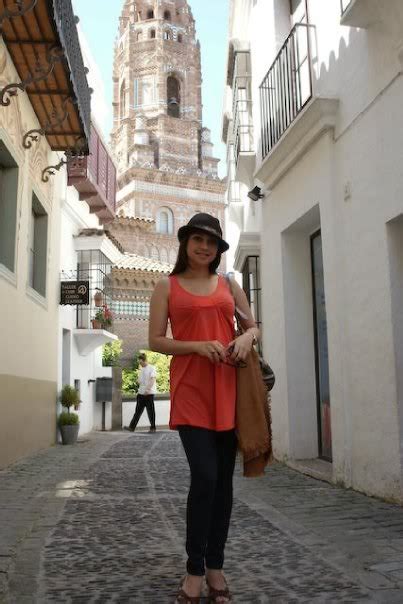 Sarah Azhari On Holiday Foto Sexy Artis Indonesia