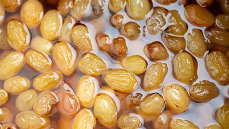 Raisin Water Benefits What Is Raisin Water How To Make It And Its