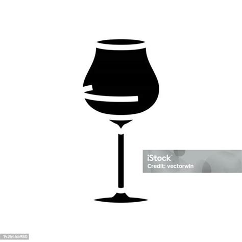알코올 와인 글래스 글리프 아이콘 벡터 일러스트 레이 션 0명에 대한 스톡 벡터 아트 및 기타 이미지 0명 가득 찬 결정체 Istock