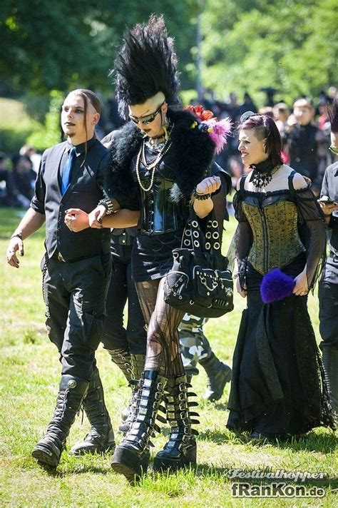 ~ Offizielle Seiten Wave Gotik Treffen Leipzig ~ Gothic Outfits Punk Stil Gothic Mode