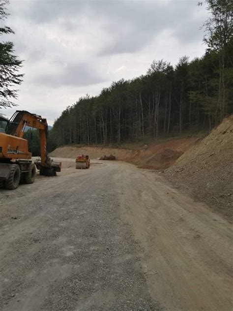 Pеконструкција и асфалтирање на патниот правец Маврово Галичник Галичник Официјална Веб Страна