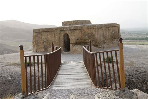 Cross The Borders My Travel Pictures The Throne Of Rustam Takht E Rostam