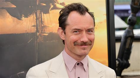 Jude Law Wore Perfume Smelling Of “blood Fecal Matter And Sweat