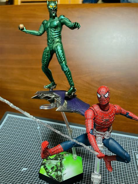 마블레전드 메즈코 코믹스 버전 이 아닌 샘레이미 감독판 버전 그린고블린 으로 출시 한 버전 입니다 콜리colley