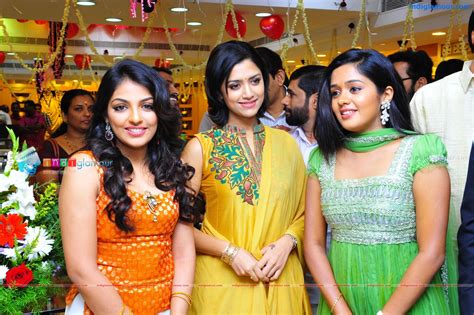 Mamta Mohandas Actress Photoimagepics And Stills 134767