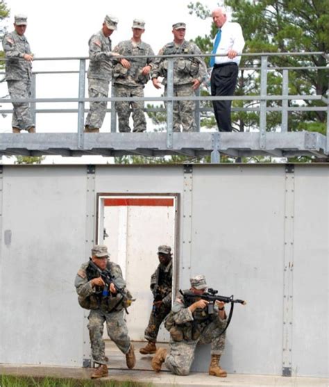 Sen Saxby Chambliss Visits Fort Benning Article The United States Army