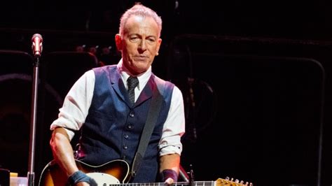 Bruce Springsteen Pays Tribute To Early Manager Carl Virgil ‘tinker West Classic Rock 93 9