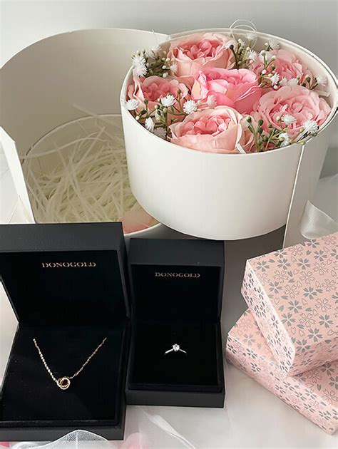 Only 도노골드 포에버 플라워 기프트 박스 2가지 타입생일기념일프로포즈크리스마스 이벤트 선물