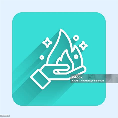 긴 그림자 배경으로 격리 된 화재 아이콘을 들고 있는 흰색 줄 손 녹색 정사각형 버튼입니다 벡터 가연성에 대한 스톡 벡터 아트 및 기타 이미지 Istock