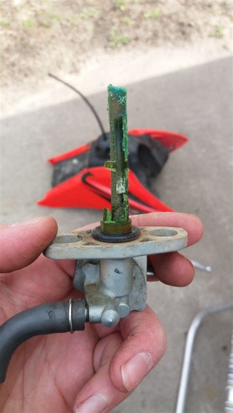 13 Reasons Why Your Dirt Bike Won't Start & How To Fix It - Motocross Hideout