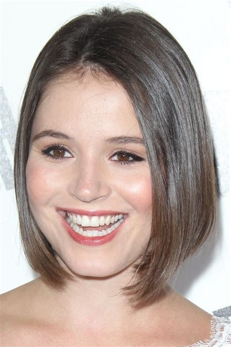 Contoh Potongan Angle Hair Cut