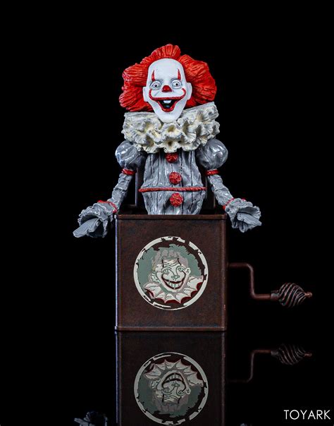 It 2017 Dancing Clown Pennywise Figure And Pennywise Accessory Set