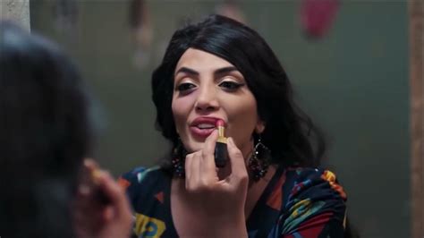 دينا اخت عمر تقابل جوزها القديم صدفه Youtube