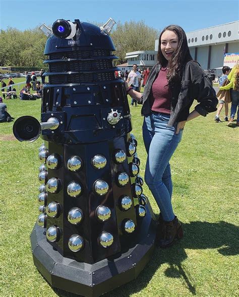 Hot Nerd Girl R Jodelleferland