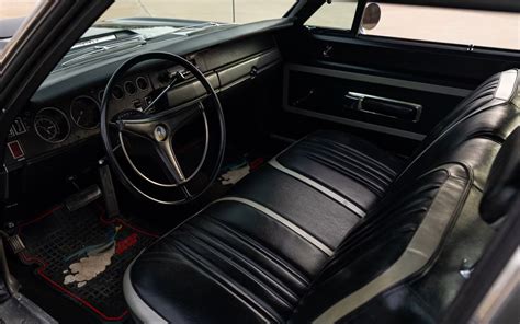 V Code 440 Six Barrel 1970 Plymouth Road Runner Barn Finds