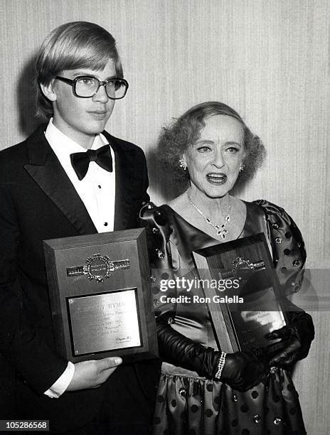 109 Bette Davis 1982 Photos And High Res Pictures Getty Images