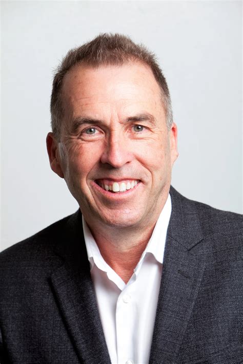 Professional Photo — Darren Bennett