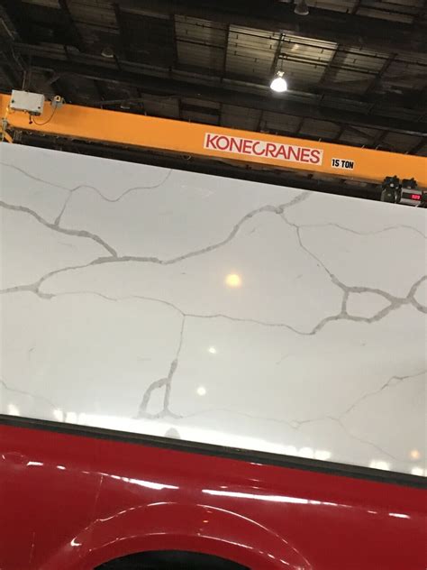 Quartz Countertop Slab Calcatta Classic 3cm 126 X 63 X 1¼