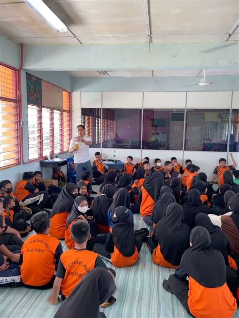 I Might Not Be There Physically But The Team Always Make Me Feel Part Of… Siti Suhaila