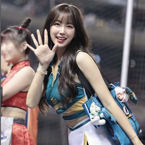 The 35 Hottest Korean Cheerleaders Ranked