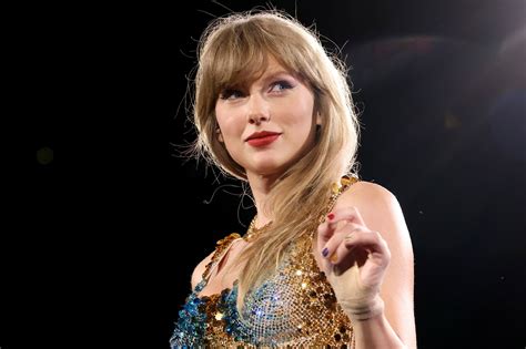 Taylor Swift Paris Match
