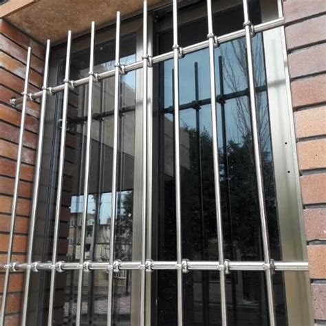 حفاظ پنجره آلومینیومی پرومانوین درب و پنجره دو جداره