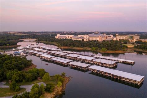 Lynn Creek Marina On Joe Pool Lake Grand Prairie Tx Slips Fuel