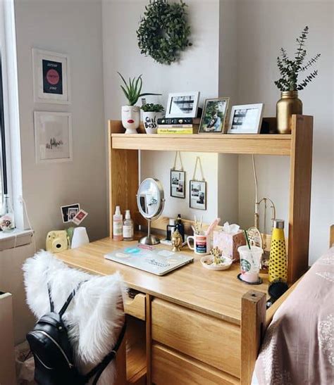 Dorm Room Desk Essentials You Will Actually Use