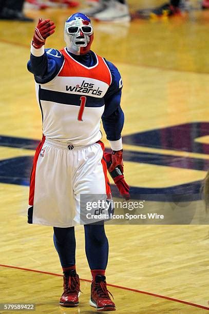 Washington Wizards Mascot G Wiz Photos And Premium High Res Pictures Getty Images