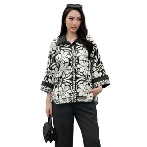 Eva Shirt Lyra In Black By Zefiks Shopee Malaysia