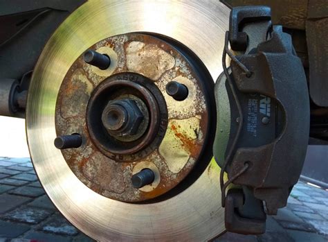 Замена передних тормозных колодок на TRW GDB1419 — Ford Fiesta (Mk V ...