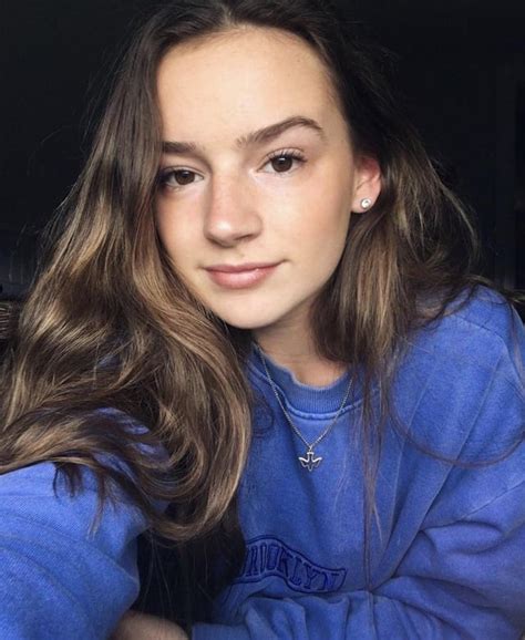 Pretty Brunette R Prettygirls