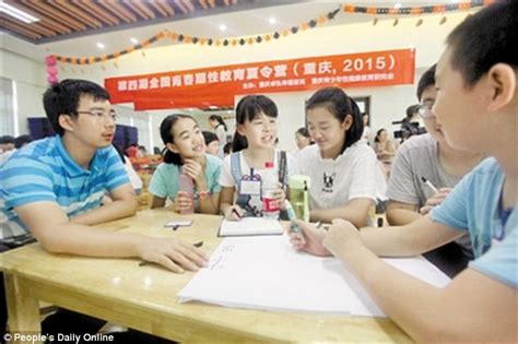 Chinese Sex Education Teaches Pupils About Condoms And Masturbation With Parents Daily Mail Online