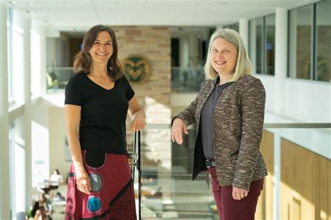 2023 Professor Laureates Kim Hoke And Rachel Pries Elements College Of Natural Sciences