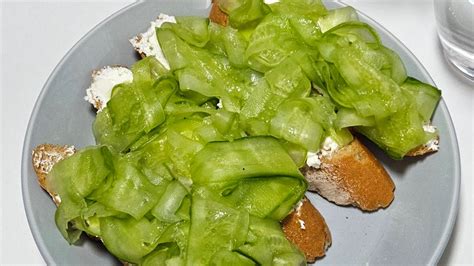 엄마빠 우리 잘해먹찌 그릭요거트 오이 바게트 🥒🥖 Youtube