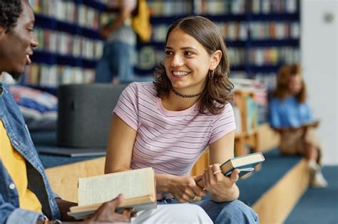 the decoding threshold is a key barrier to reading proficiency in older