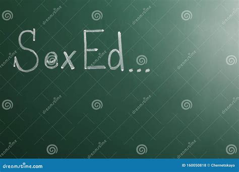 Mots SEX ED écrits Sur Un Tableau De Bord Vert Photo stock Image du université santé 160050818