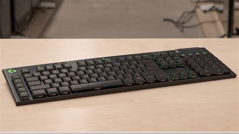 Logitech G915 Lightspeed Vs Logitech G Pro X Tkl Side By Side Keyboard