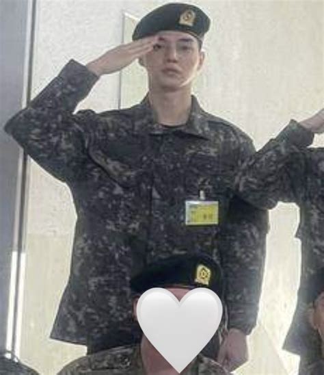 더쿠 방금 뜬 송강 군대사진