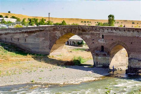 წითელი ხიდი გატეხილი ხიდი მარნეულის რაიონი • About Ge