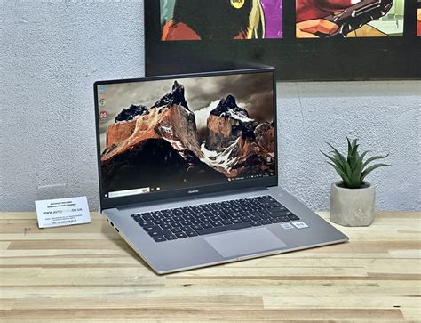 Huawei Matebook D15 ( 15.6 Дюймовий IPS екран, Core i5-10210U ): 14 999 ...