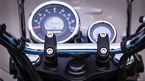 Royal Enfield Meteor 350 Handle Bar Image Bikewale