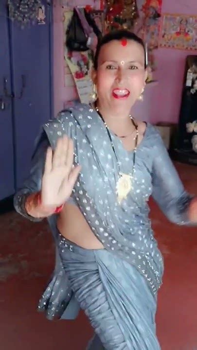 Kaise Karun Mummy Ko Jara Balam Aawara Nikal Gayeshortsviral Dancevideo Youtube