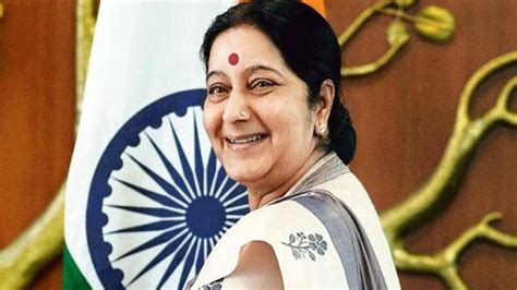 Sushma Swaraj Birth Anniversary देश की सबसे चहेती मंत्री थीं सुषमा स्वराज हमेशा की मुसीबत में