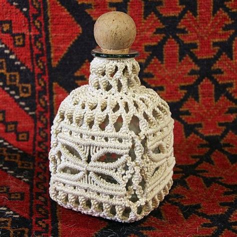 pin de melissa pierce en macrame artesanía de botella artesanías con botellas de cristal